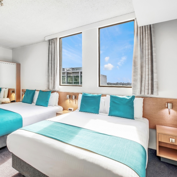 Deluxe Studio - Metro Hotel